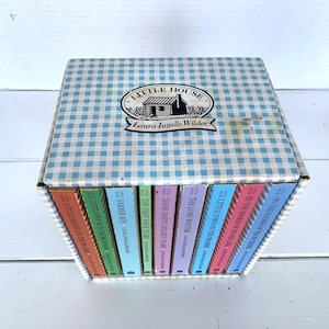 Little House on the Prairie Complete 9 Book Box Set by Laura Ingalls ...