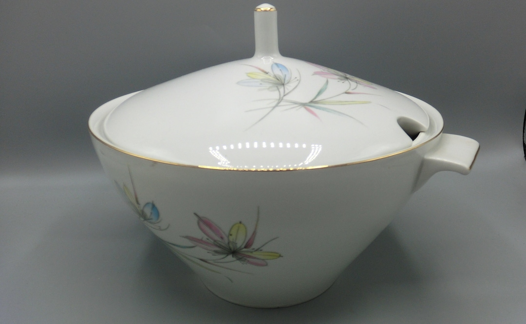 VINTAGE Soup Turret Hutschenreuther, White With Floral Pattern Goldrim ...