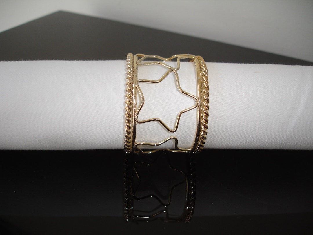 Star Napkin Rings X 4 Set of Four Gold Coloured Serviette Holders Stars ...