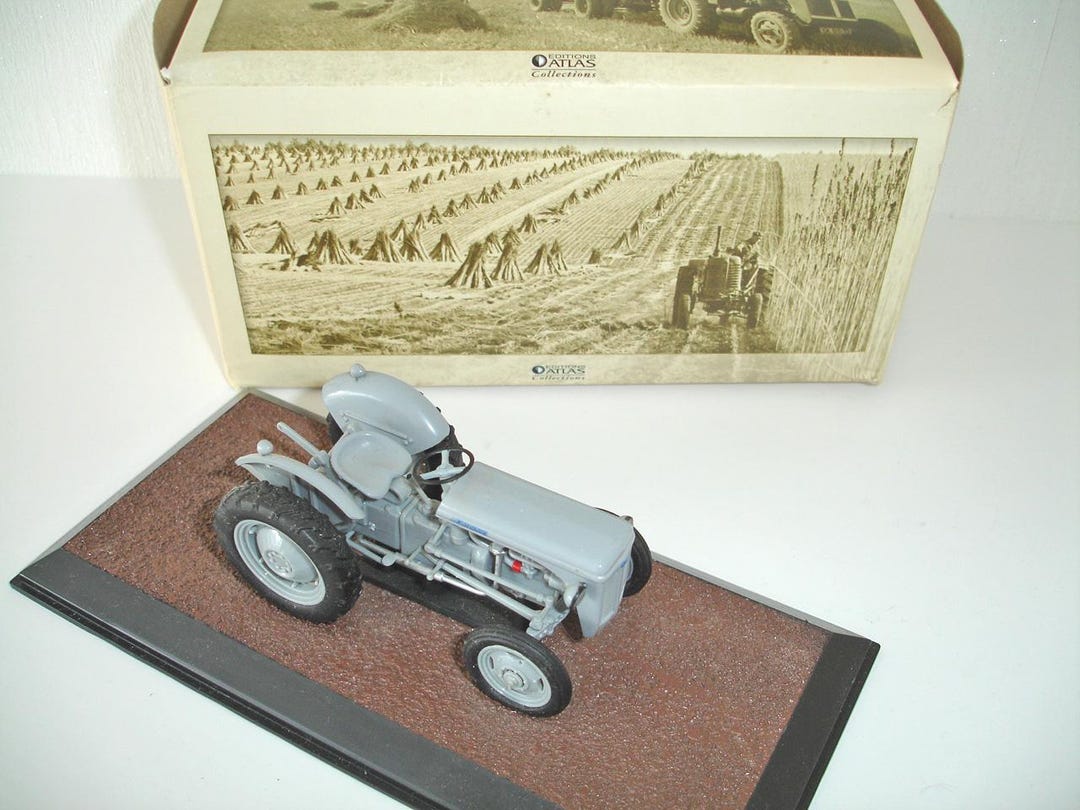 Massey Ferguson Tractor TE20 TE-20 1953 Grey Fergie Classic Tractor ...