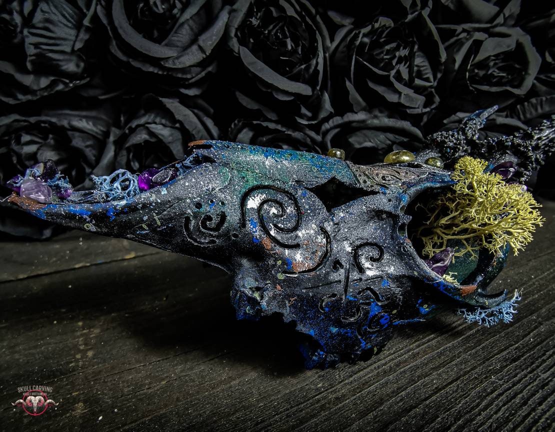 Made to order Roe deer skull buck with engraved ornaments | Etsy