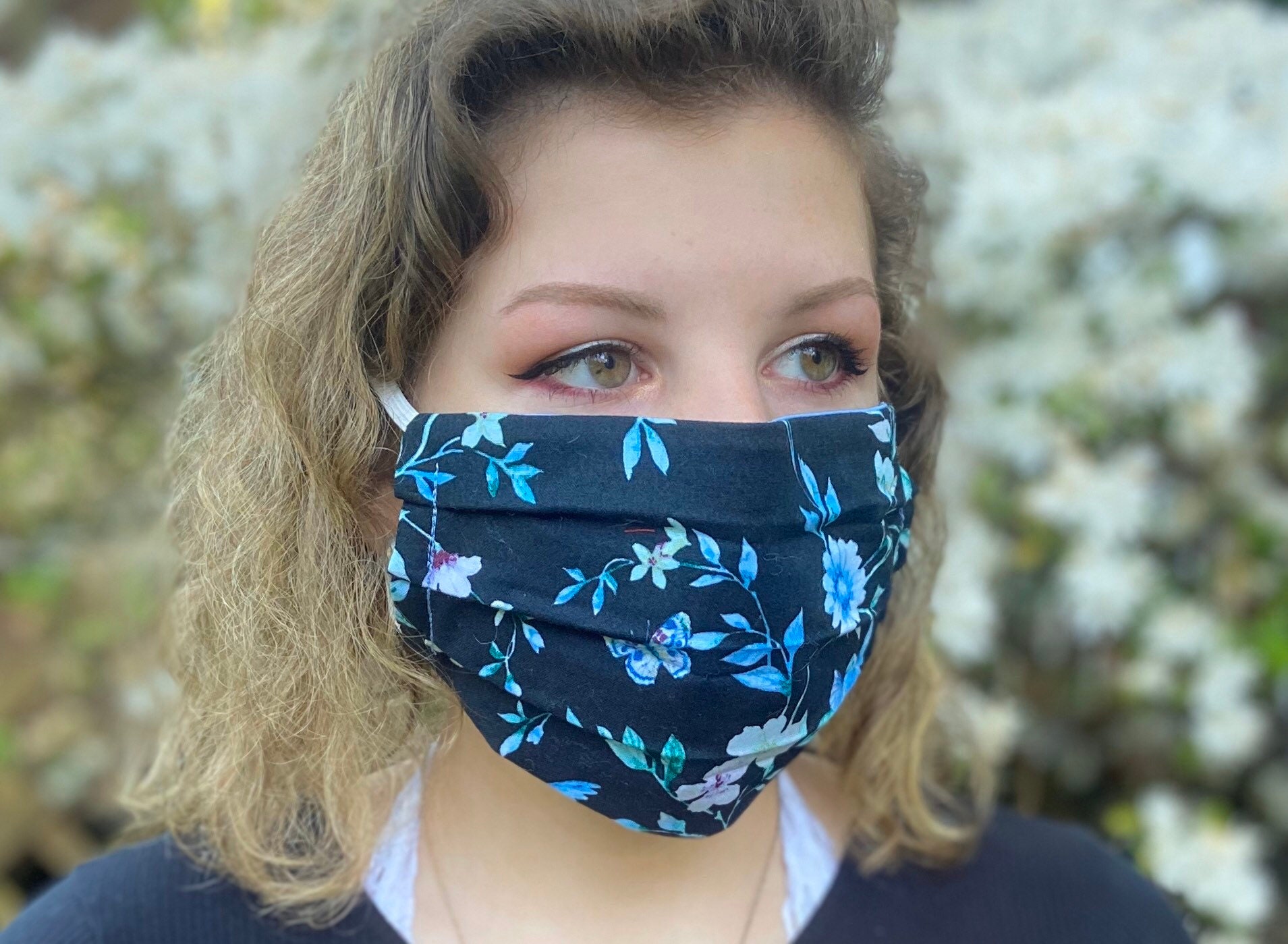 Face Mask With Nose Wire & Filter Pocket / 3 Layer / Floral | Etsy