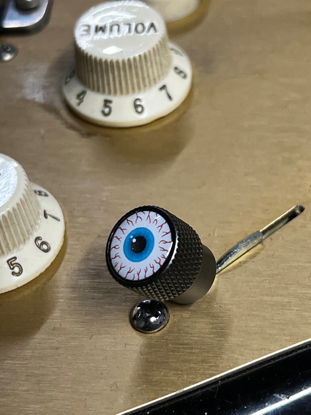 Kinnatone Eyeball Black Chrome Switch Tip: Fender/prs/schecter Guitar Knob - Etsy