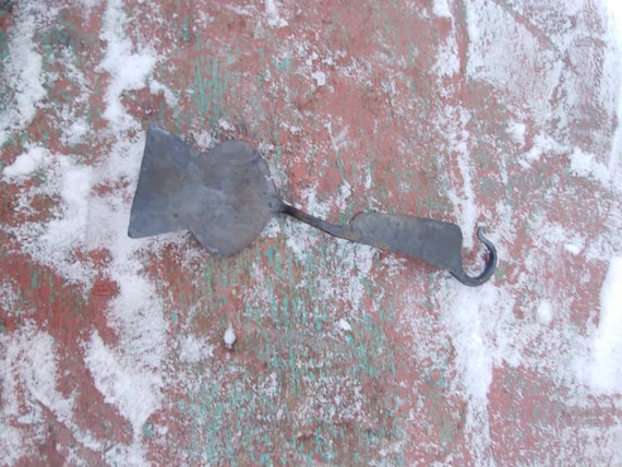 Blacksmith hand forged cookware utensil. Steel keyhole spatula Kids ...
