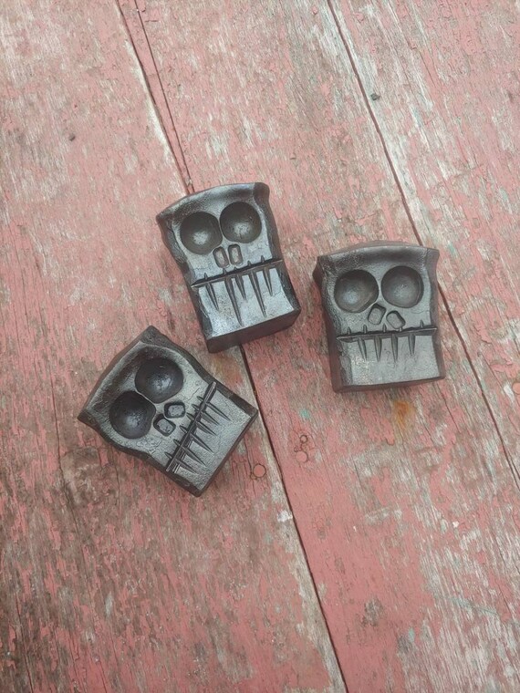 Steel skull Blacksmith hand made. Large hand forged steel skull ...