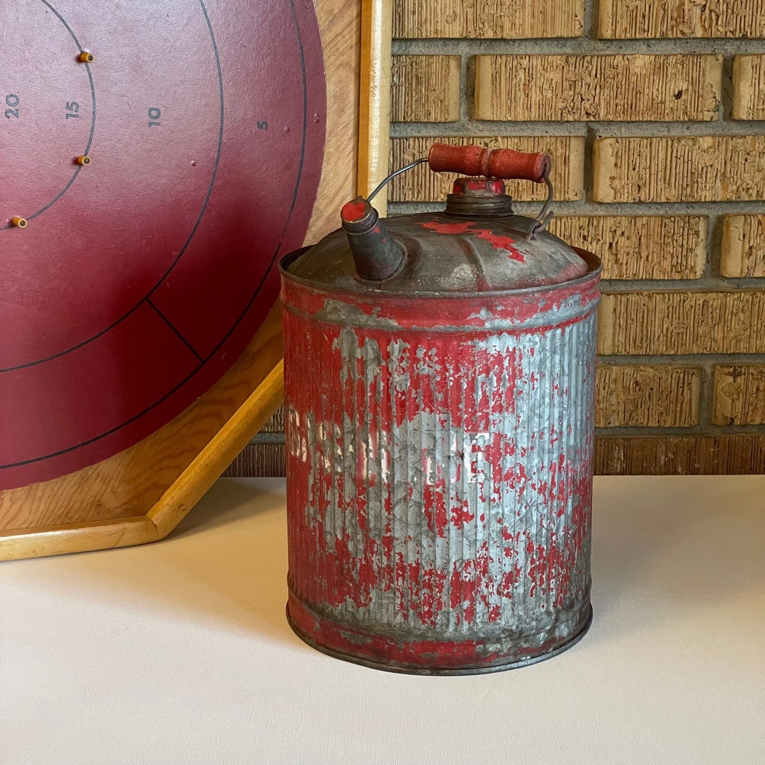 Vintage Red Galvanized Steel 2.75 Gallen Gas Can Portable - Etsy