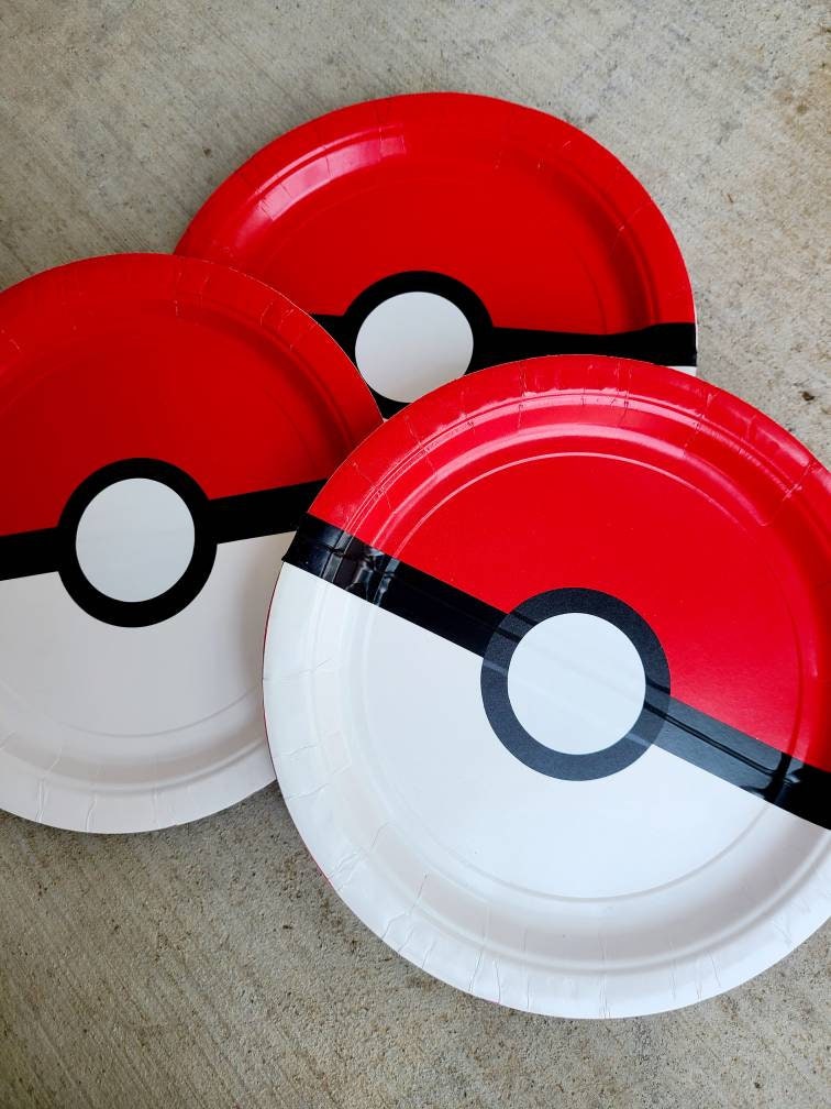 15 ct Pokeball Party Plates pokemon birthday party pokemon | Etsy