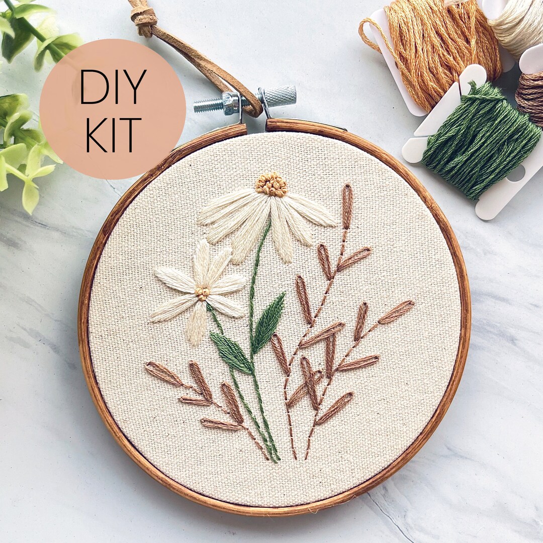 Embroidery Kit, Craft Box, Beginner Friendly, Floral Embroidery ...