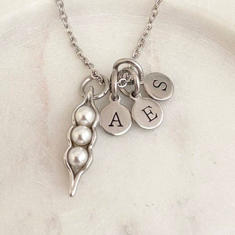 Two Peas in a Pod Necklace - Etsy