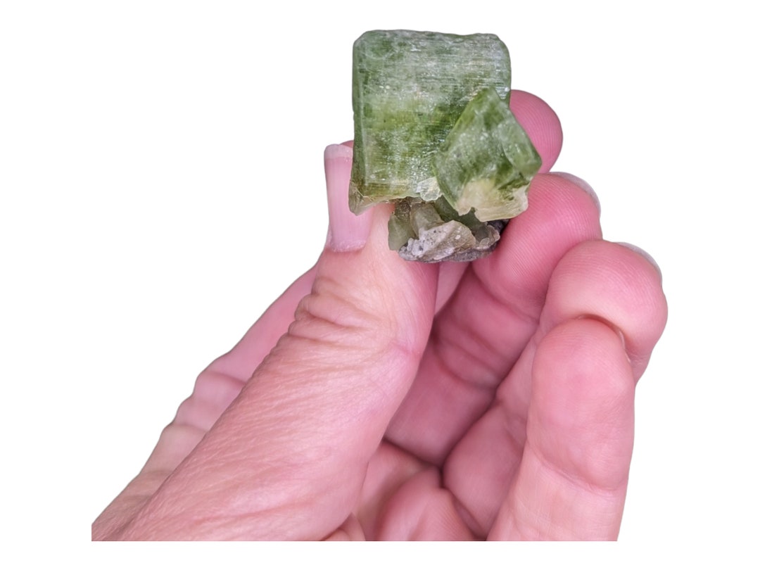 Peridot - Sapat Gali, Pakistan - Green Forsterite - Crystal, Mineral ...