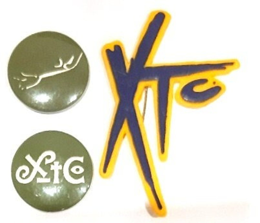 XTC Mixed Buttons Vintage , 2 Buttons, and 1 Plastic Shaped Buttons ...