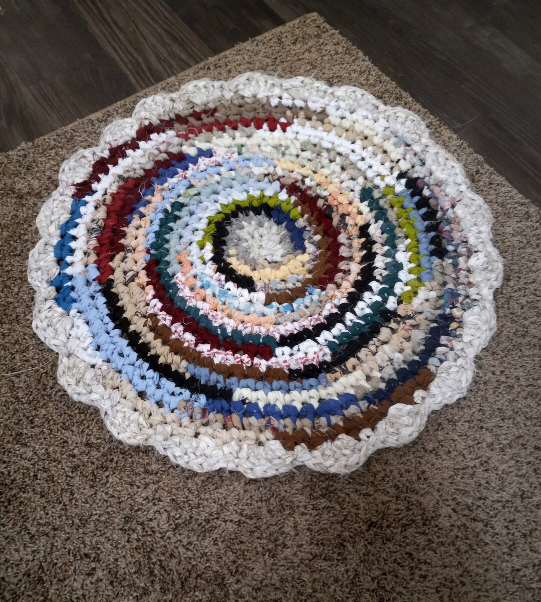 26 Round Rag Rug, Multi-colored, Beige, Blues, Etc. Crocheted Country ...