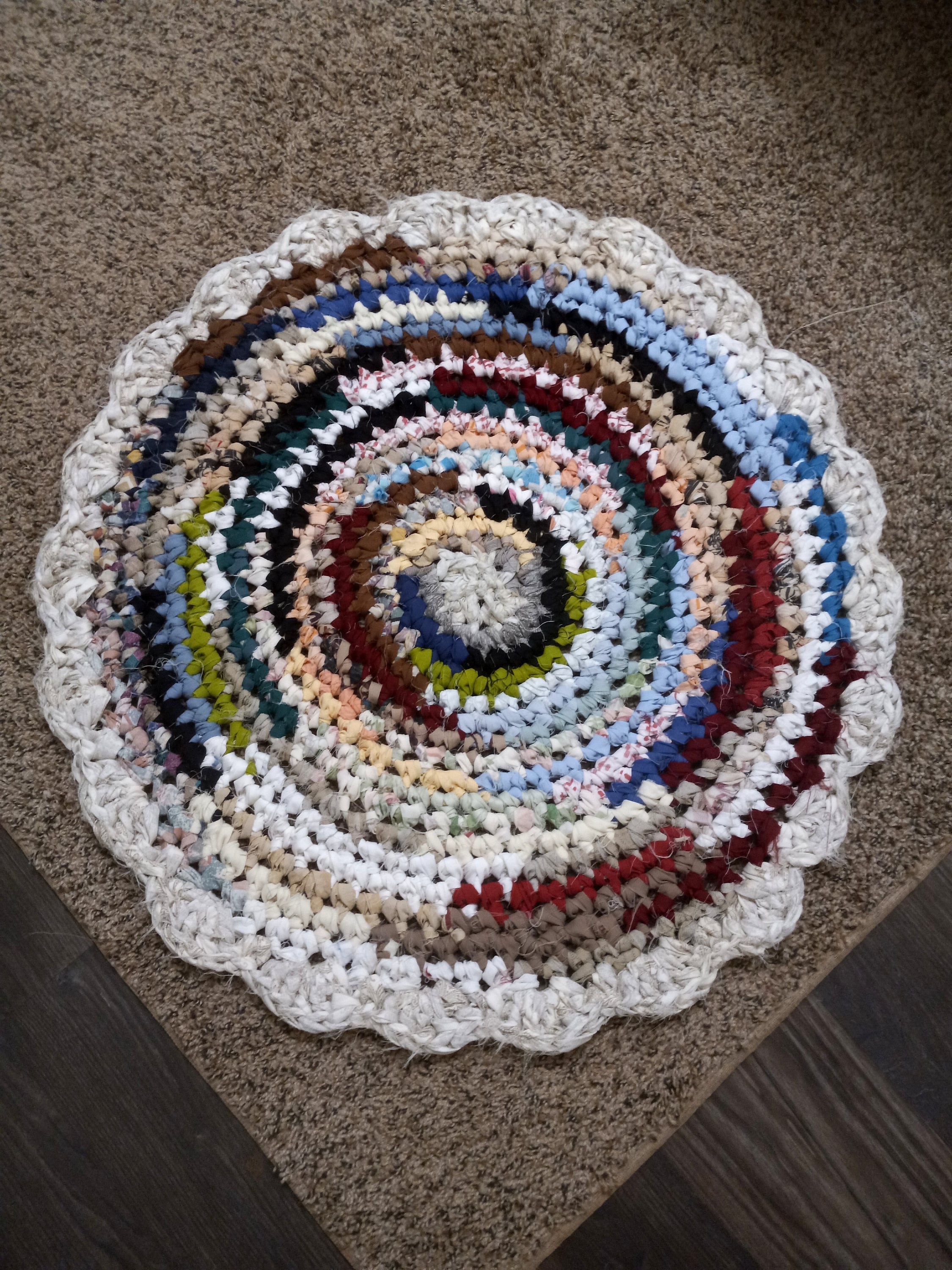 26 Round Rag Rug, Multi-colored, Beige, Blues, Etc. Crocheted Country ...