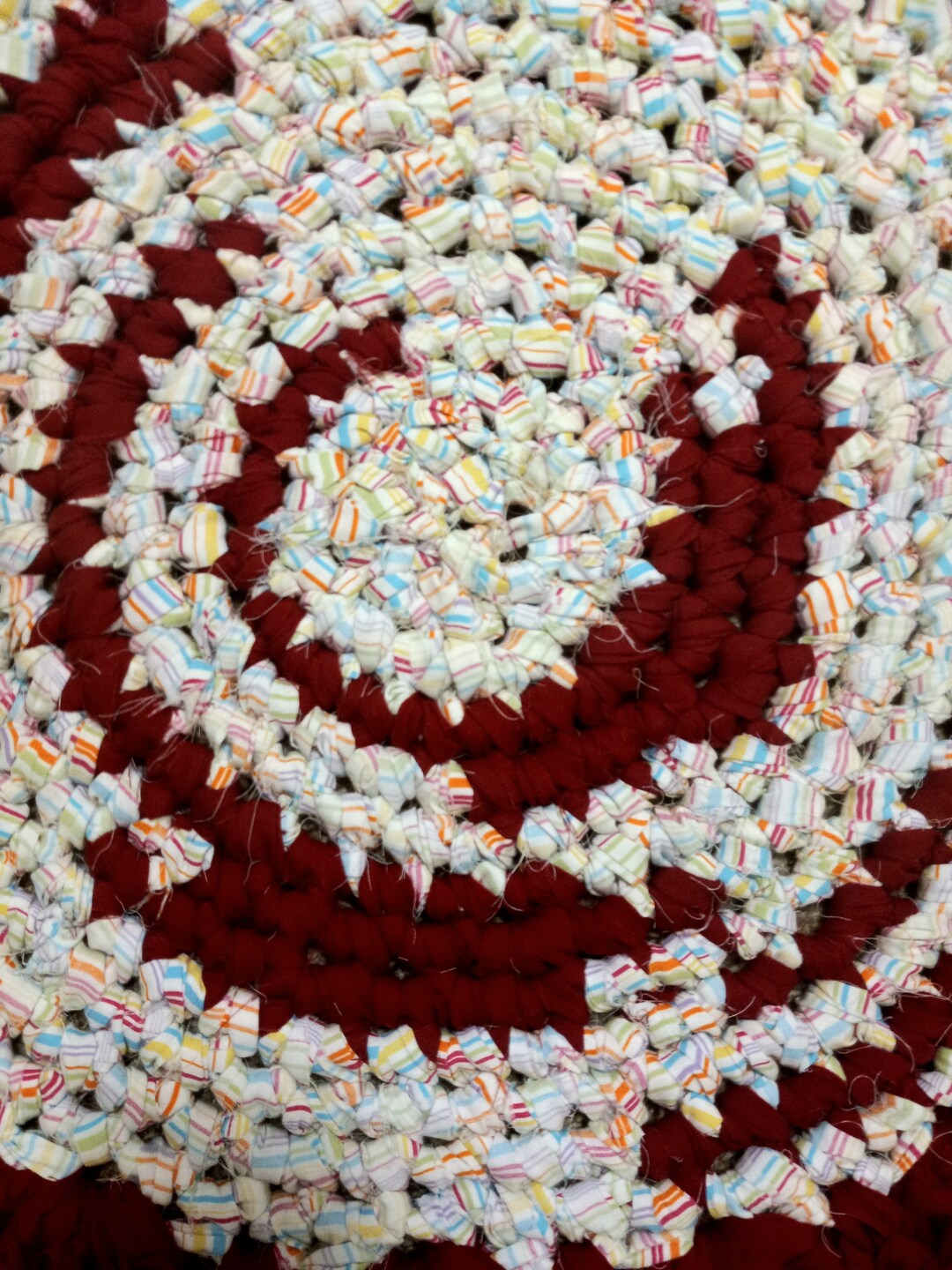 22" Small Round Rag Rug, Dark Red/white, W/hint of Pink/blue/green ...