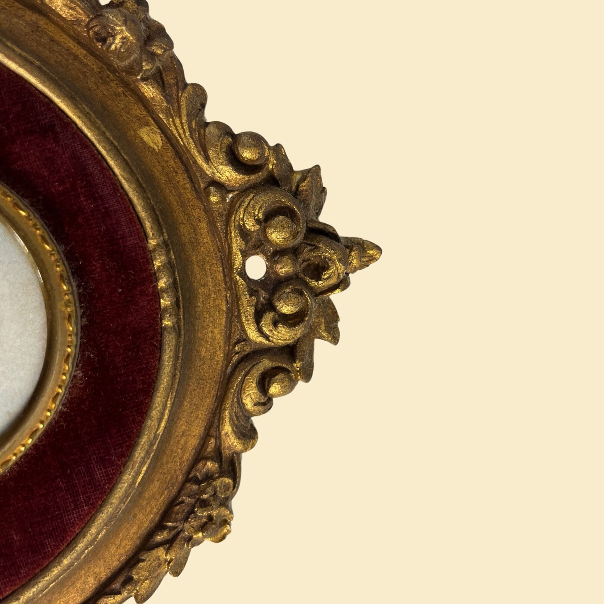 Vintage 50s Portrait in Gilt Oval Frame, 1950s Gold-toned Wooden Frame ...