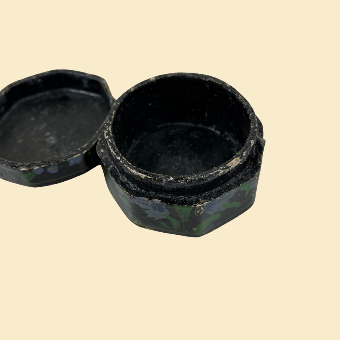 1970s Floral Lacquer Box, Vintage 70s Black/green/blue Round ...