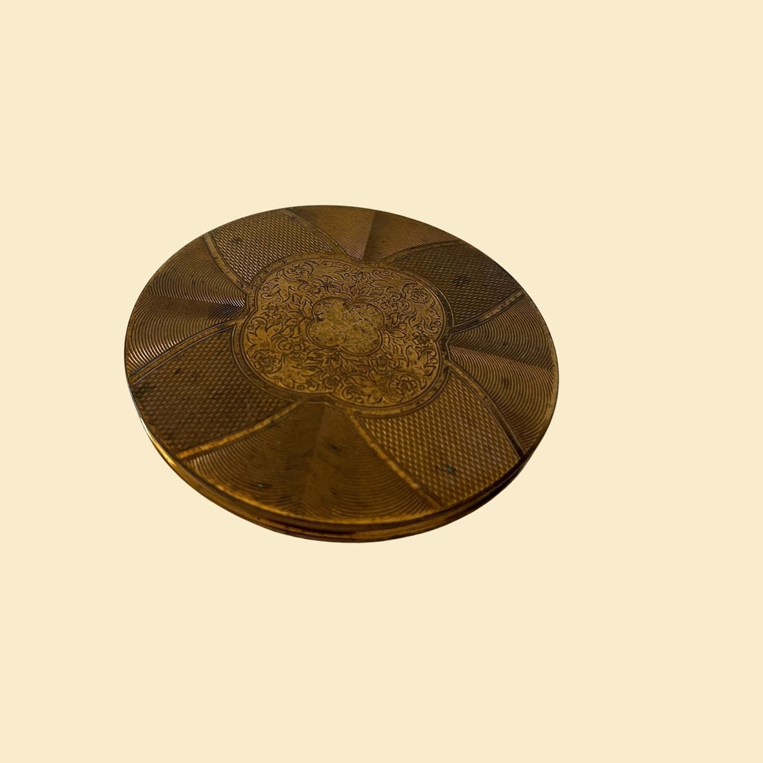 Vintage 1930s-1940s Cosmetics Compact, Circular Art Deco Style Gold ...