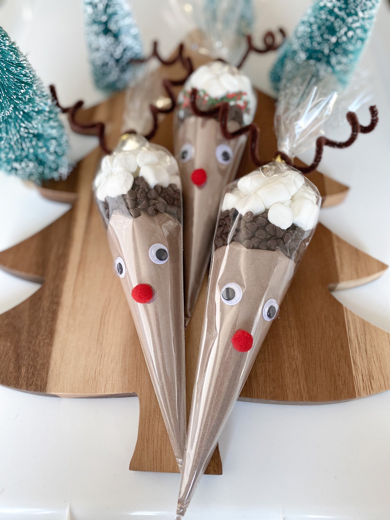 Pack of 50 Cute Reindeer Hot Chocolate Cocoa Cone Stocking Stuffer ...