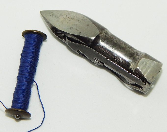 Original Antique Singer Sewing Machine Shuttle Whit Bobbin, 1886 ...