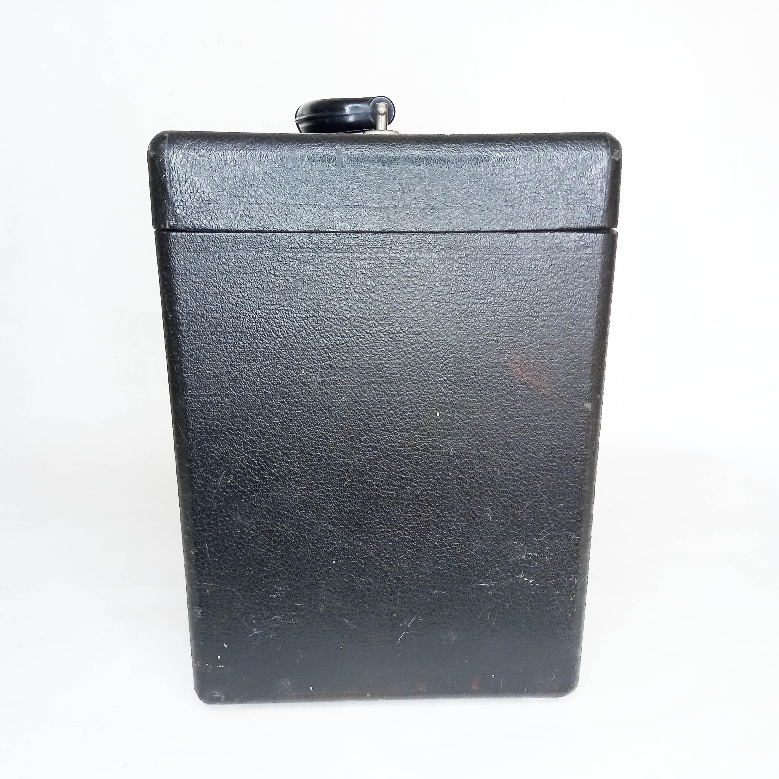 Singer 221 222K Featherweight Sewing Machine Carry Case With Carry Case ...