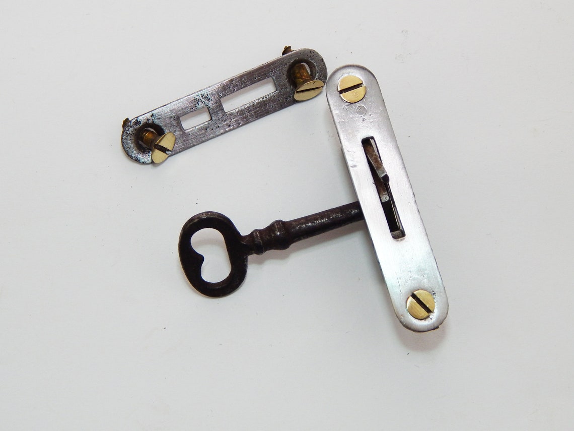 Antique Vintage Singer Lock and Key for Sewing Machine Treadle Table ...