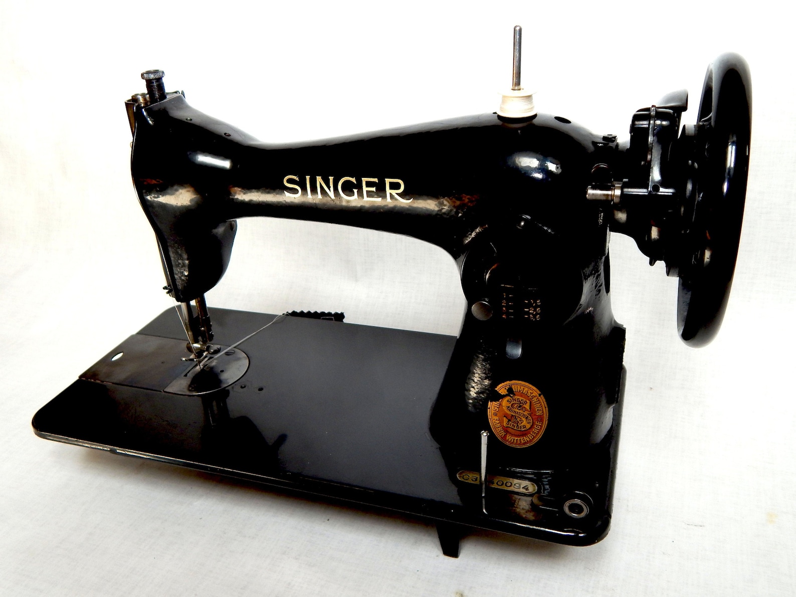 Singer Model 15 Bobbin Slide Cover Plate, Needle Throat Plate and Feed ...