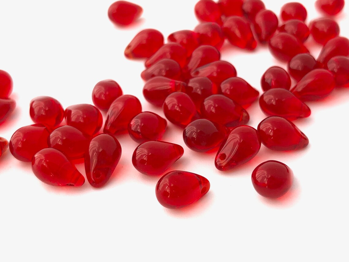 30 Ruby Red Czech Glass Teardrop Bead 6x9 Glass Drop Bead - Etsy