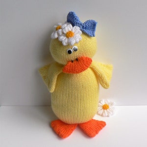 Daisy Duckling Knitting Pattern - Etsy