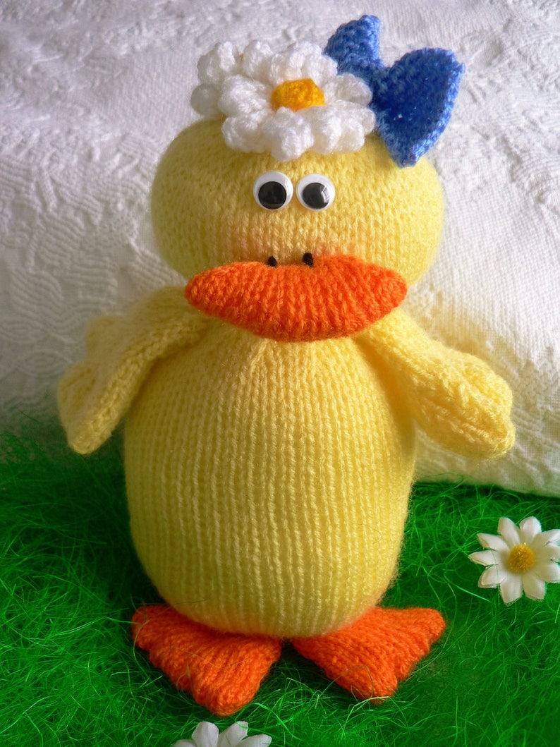 Daisy Duckling Knitting Pattern - Etsy