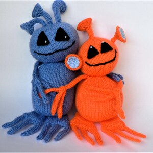 Two Little Aliens Knitting Pattern - Etsy