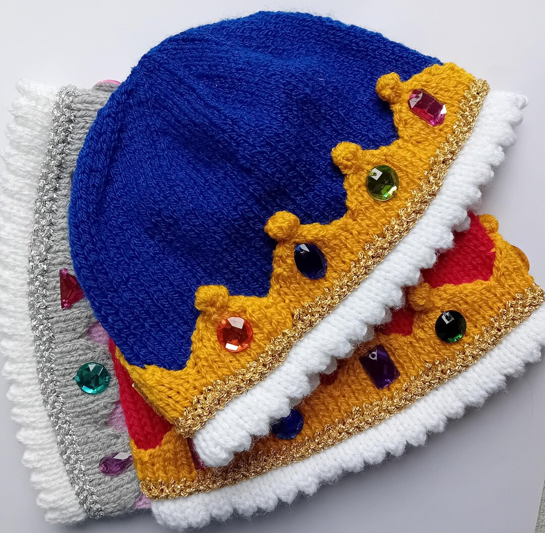 THE ROYAL BEANIE in the Round Knitting Pattern - Etsy