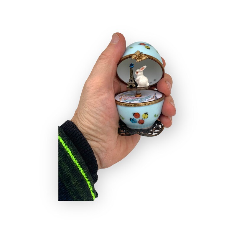Musical Easter Egg With a Cute Little Rabbit and an Eiffel Tower ...
