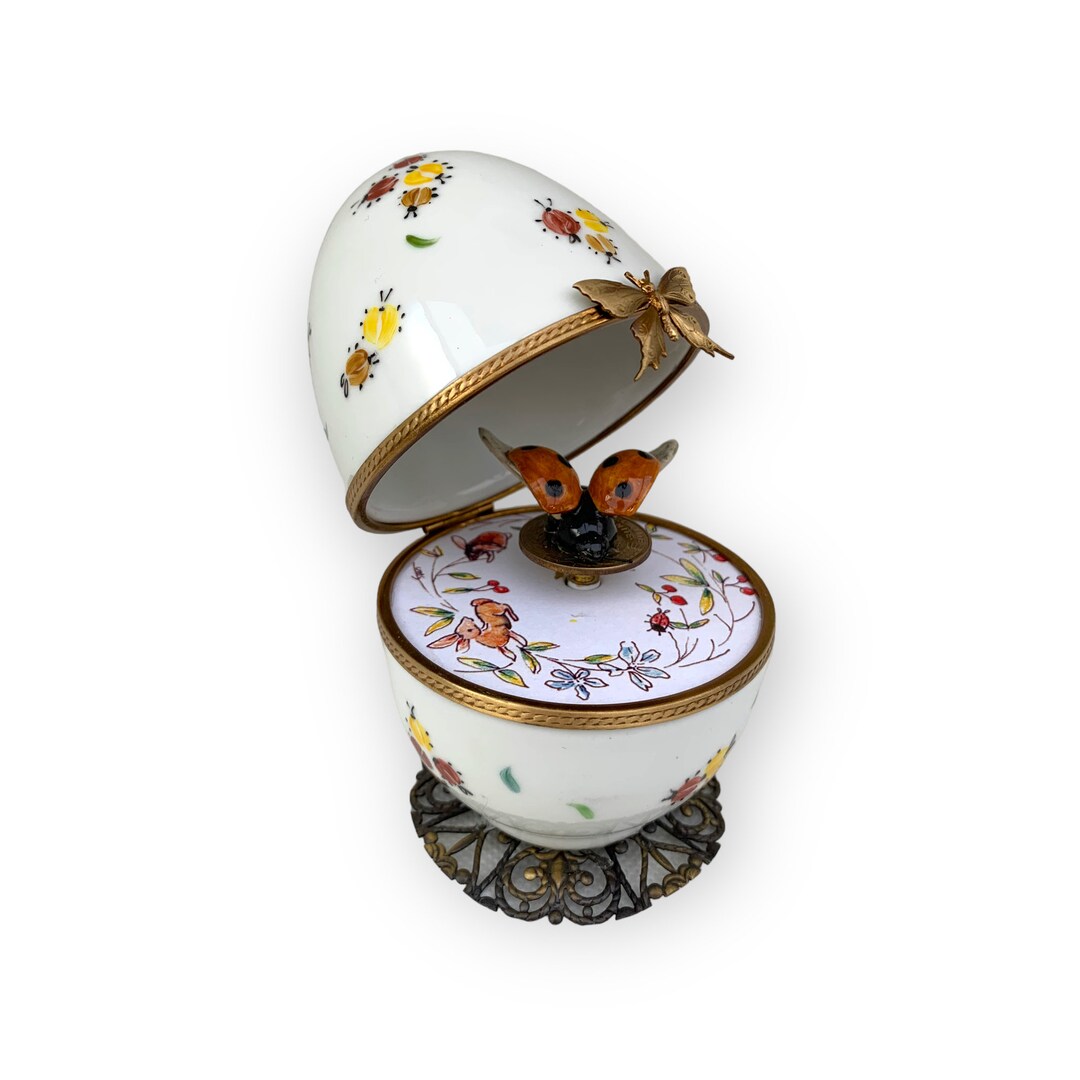 White Music Box With a Delicate Ladybug a Touch of Softness - Etsy