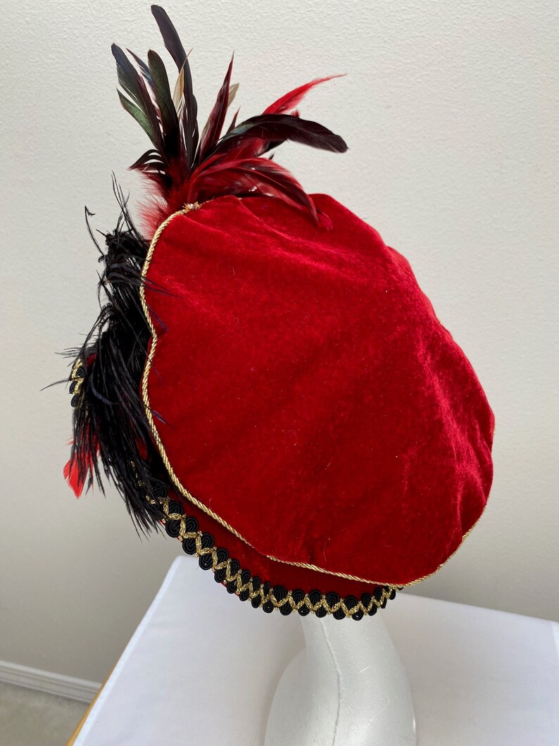 New Women's Renaissance Medieval Elizabethan Victorian Royal Red Velvet ...