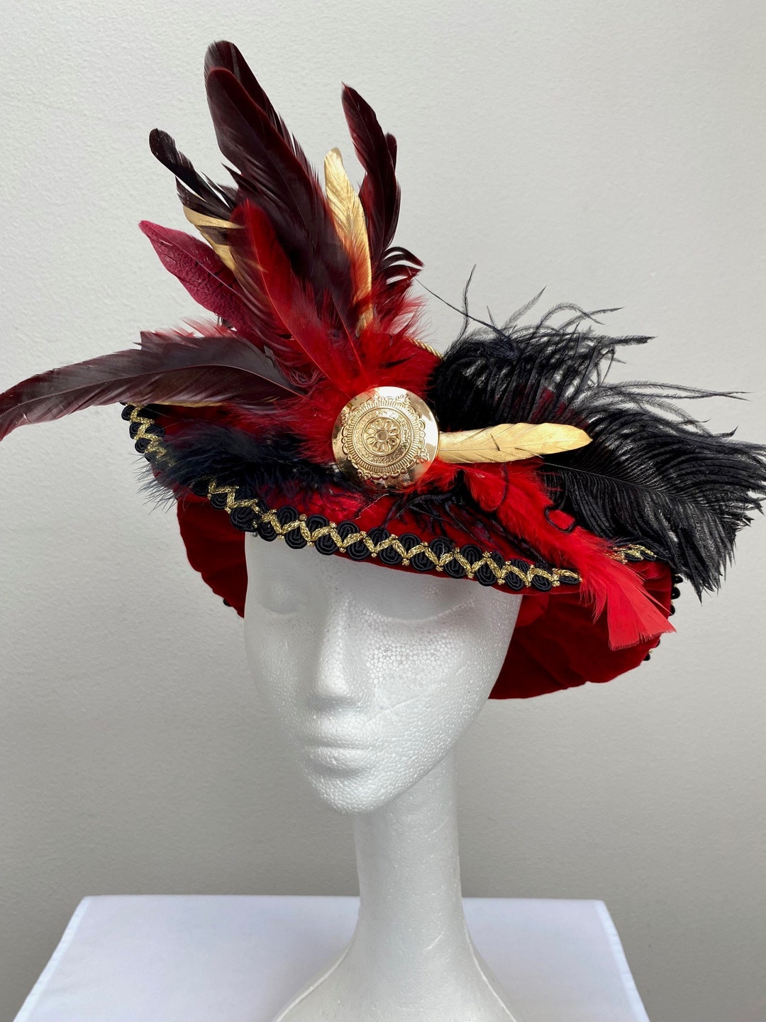 New Women's Renaissance Medieval Elizabethan Victorian Royal Red Velvet ...