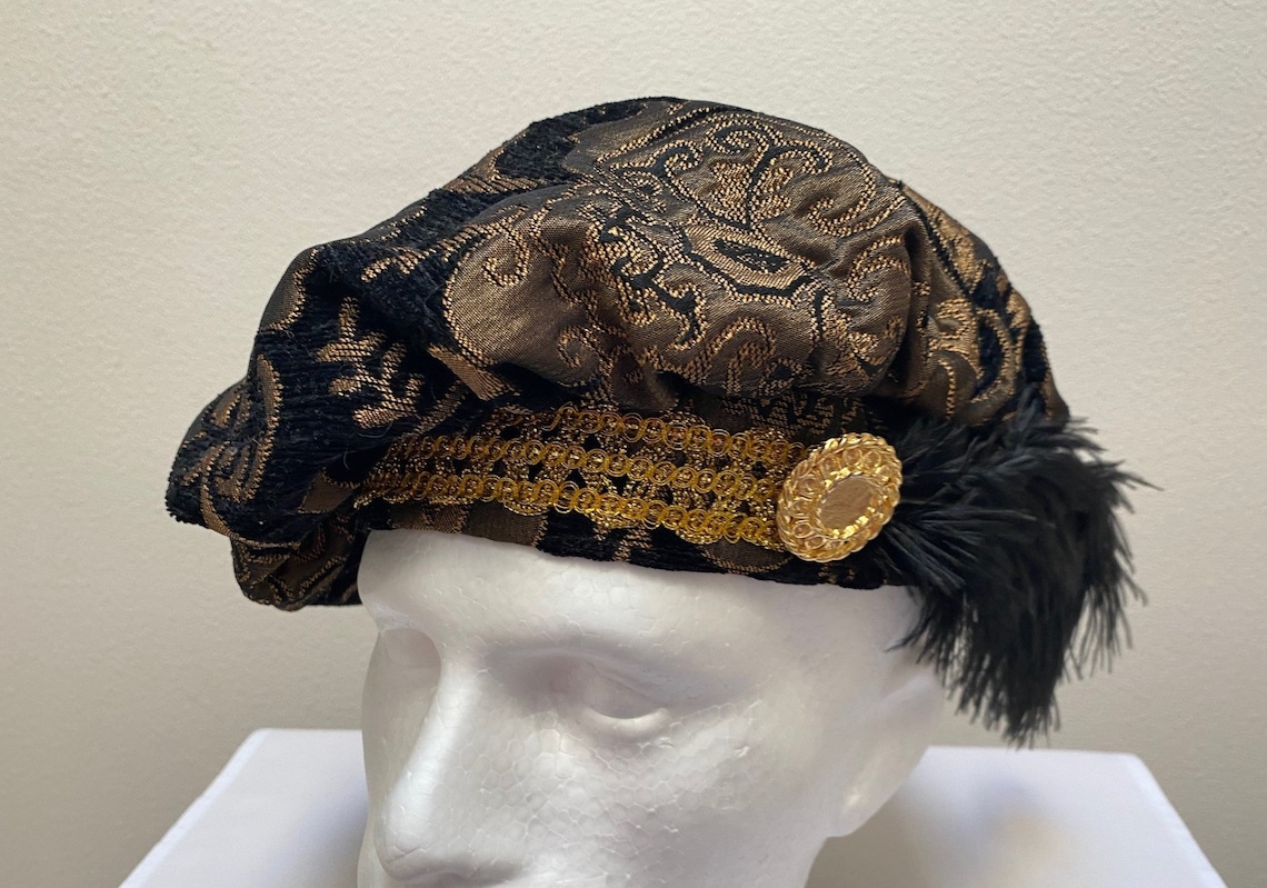 New Renaissance Medieval Tudor Elizabethan Revolutionary Black and Gold ...
