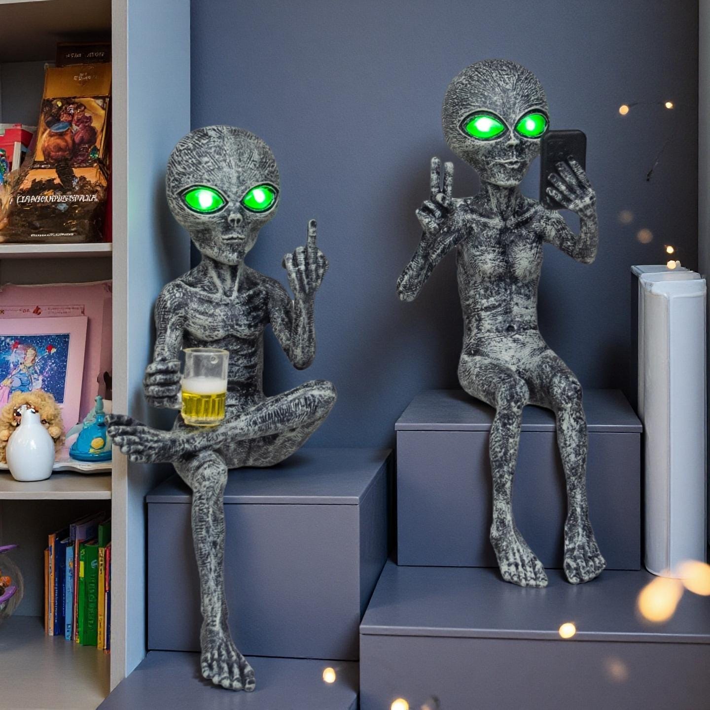 Solar Party Alien Statue Home Decor, Waterproof UFO Outdoor Statue ...