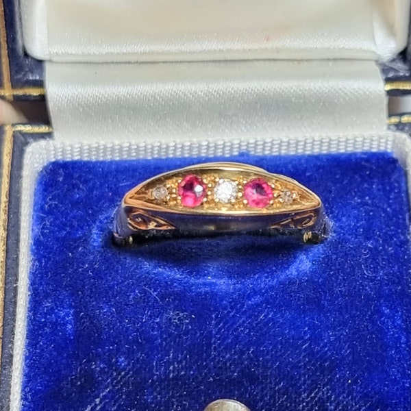 Chester Hallmark - Etsy UK