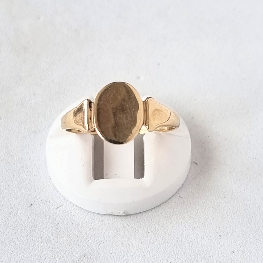 Vintage 1950s 9ct Gold Signet Ring, Suitable for a Lady or Child. Ng ...