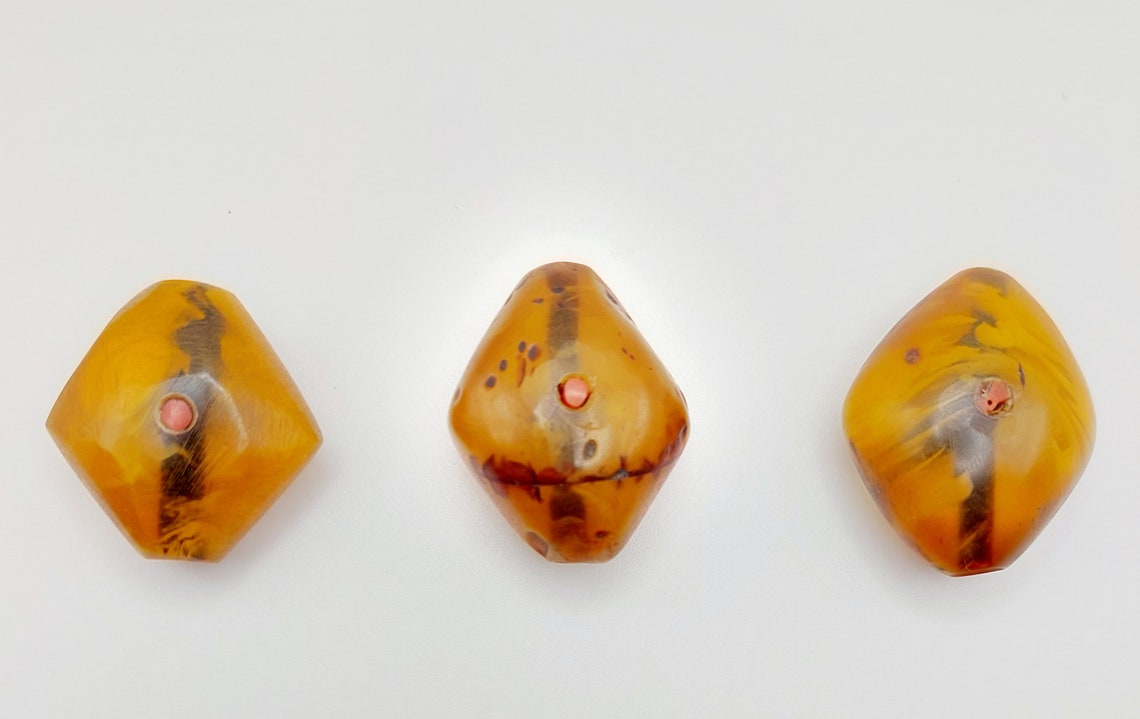 X1 Rare Antique Mock/manmade Amber Rounded Diamond Shape Single Drilled ...