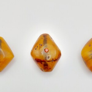 X1 Rare Antique Mock/manmade Amber Rounded Diamond Shape Single Drilled ...