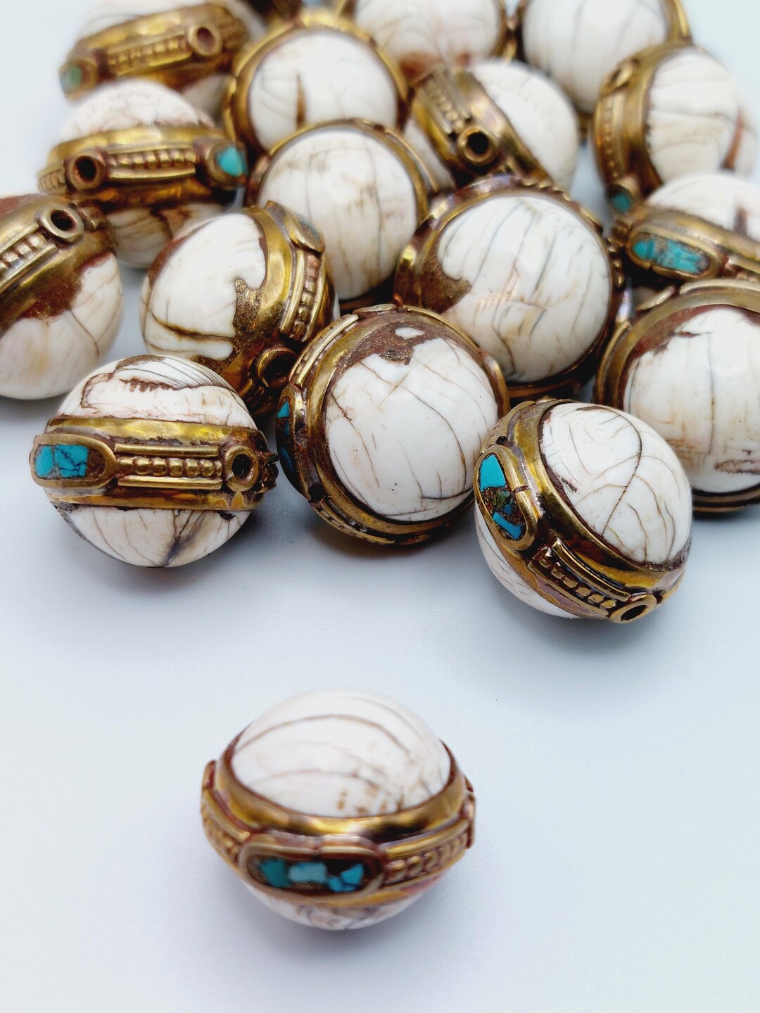 X1 Vintage Rare Tibetan Sacred Chank Shell Round/disk Bead in Brass ...