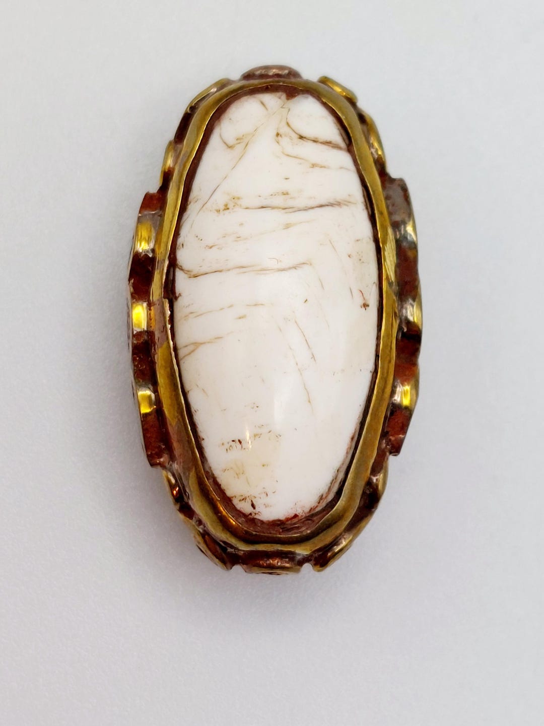 X1 Vintage Rare Tibetan Sacred Chank Shell Oval Bead in Brass Setting ...