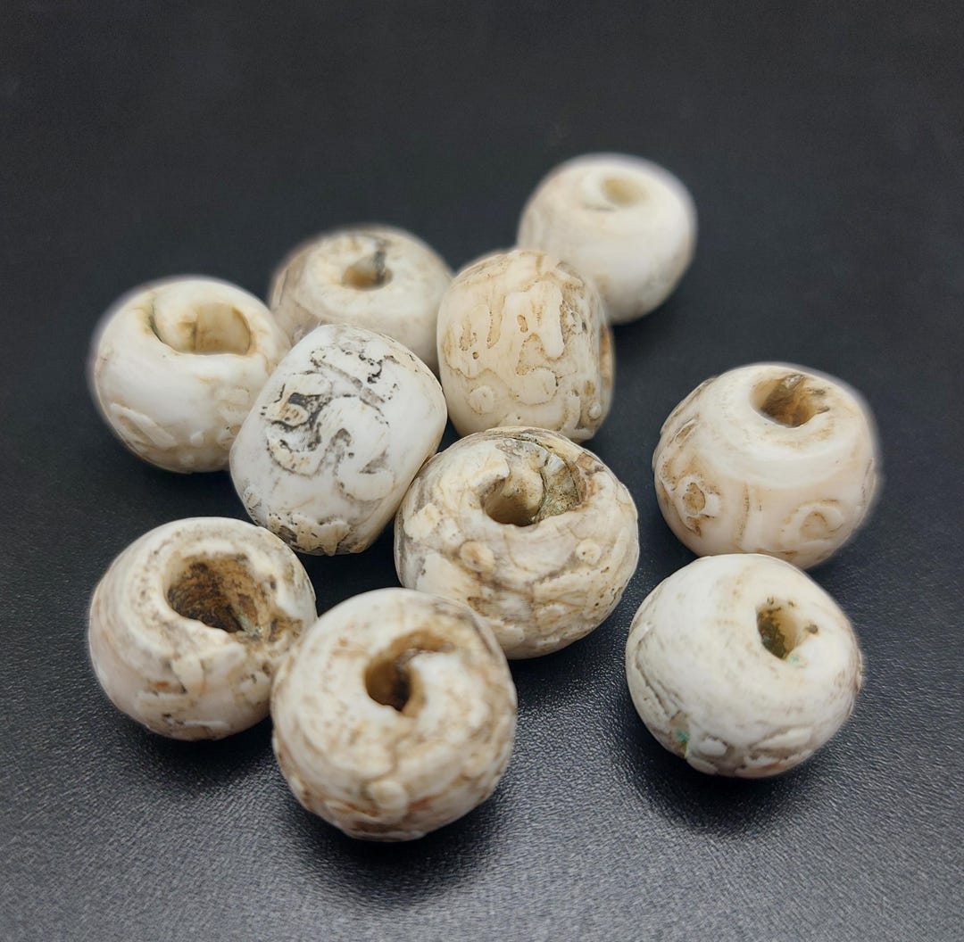 1 Lot of Ten Antique Rare Naga Sacred Chank Shell Carved Round Ball ...