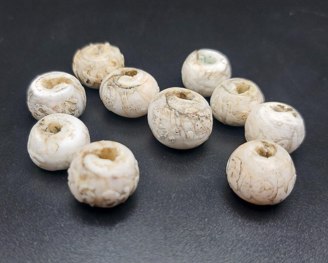 1 Lot of Ten Antique Rare Naga Sacred Chank Shell Carved Round Ball ...
