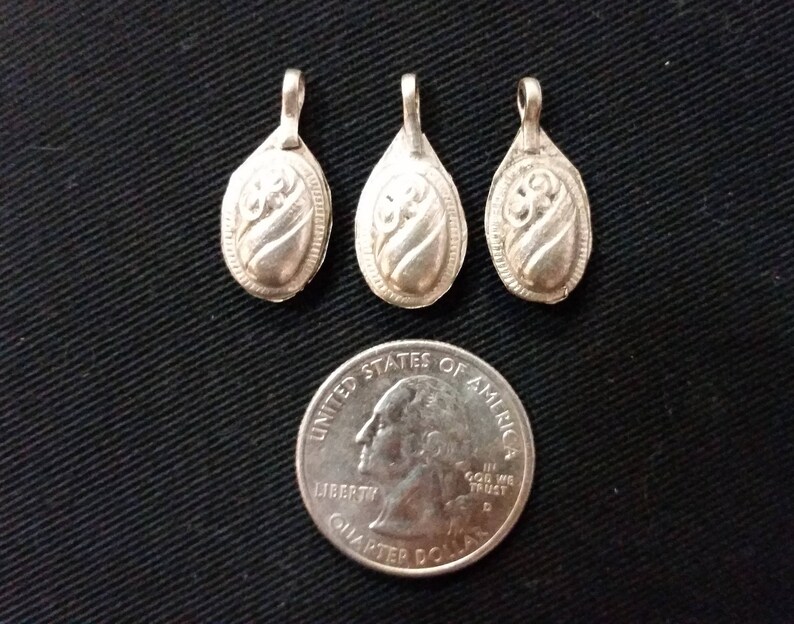 X1 Vintage Afghanistan White Metal/silver Repousse Pendant / - Etsy