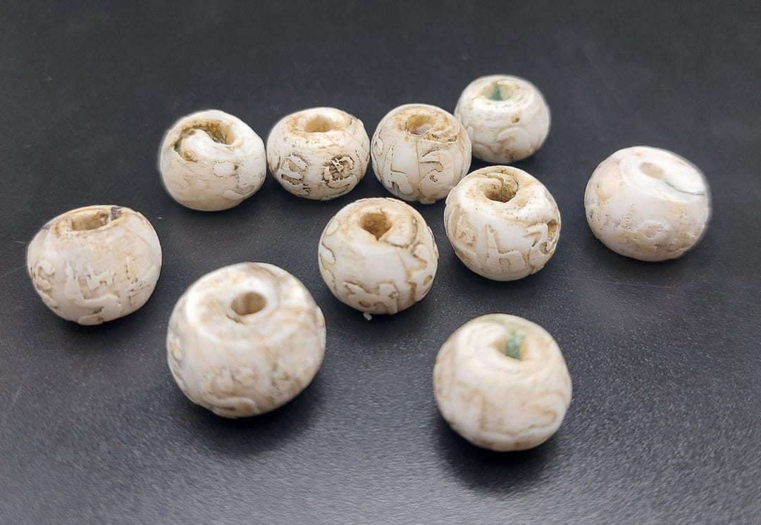 1 Lot of Ten Antique Rare Naga Sacred Chank Shell Carved Round Ball ...