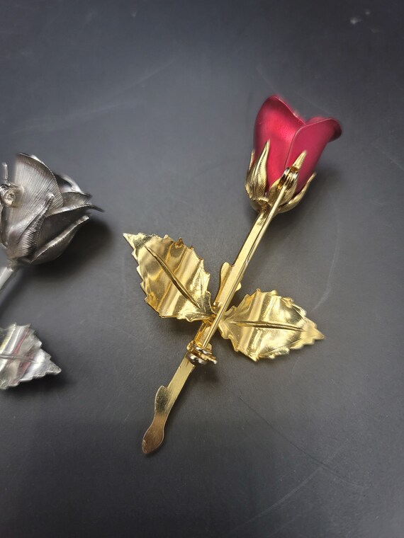 Vintage Metal Rose Brooches - Gem