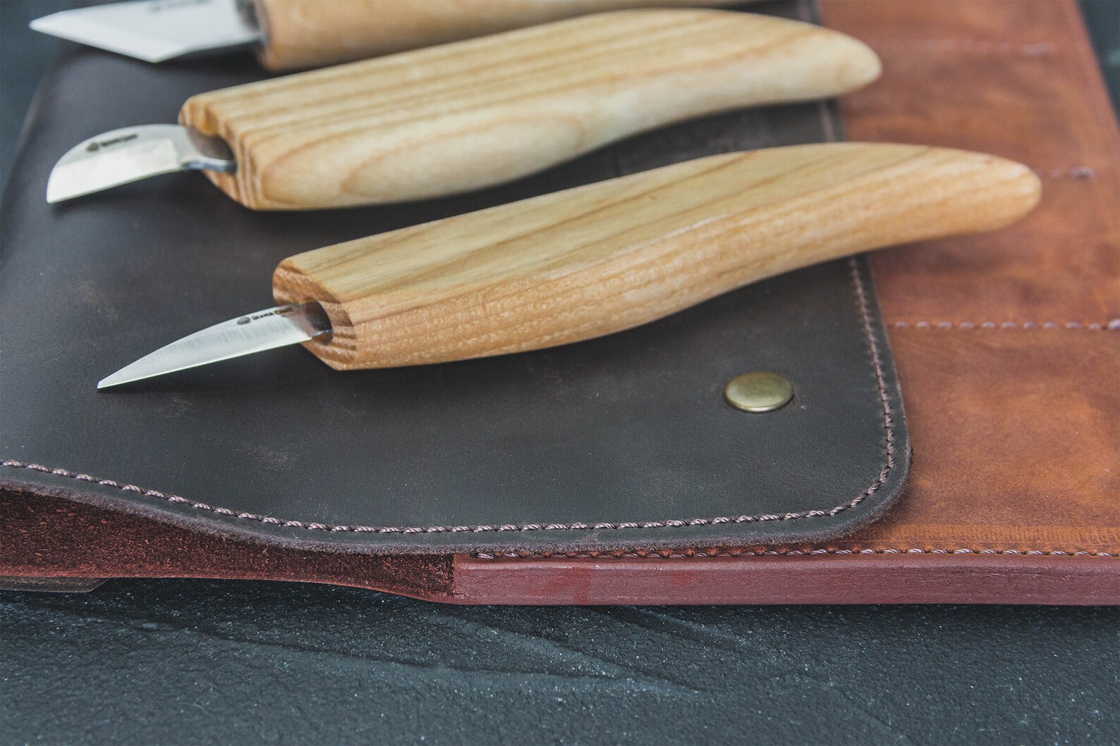 Basic Wood Carving Set of 4 Knives in a Leather Tool Roll - Etsy