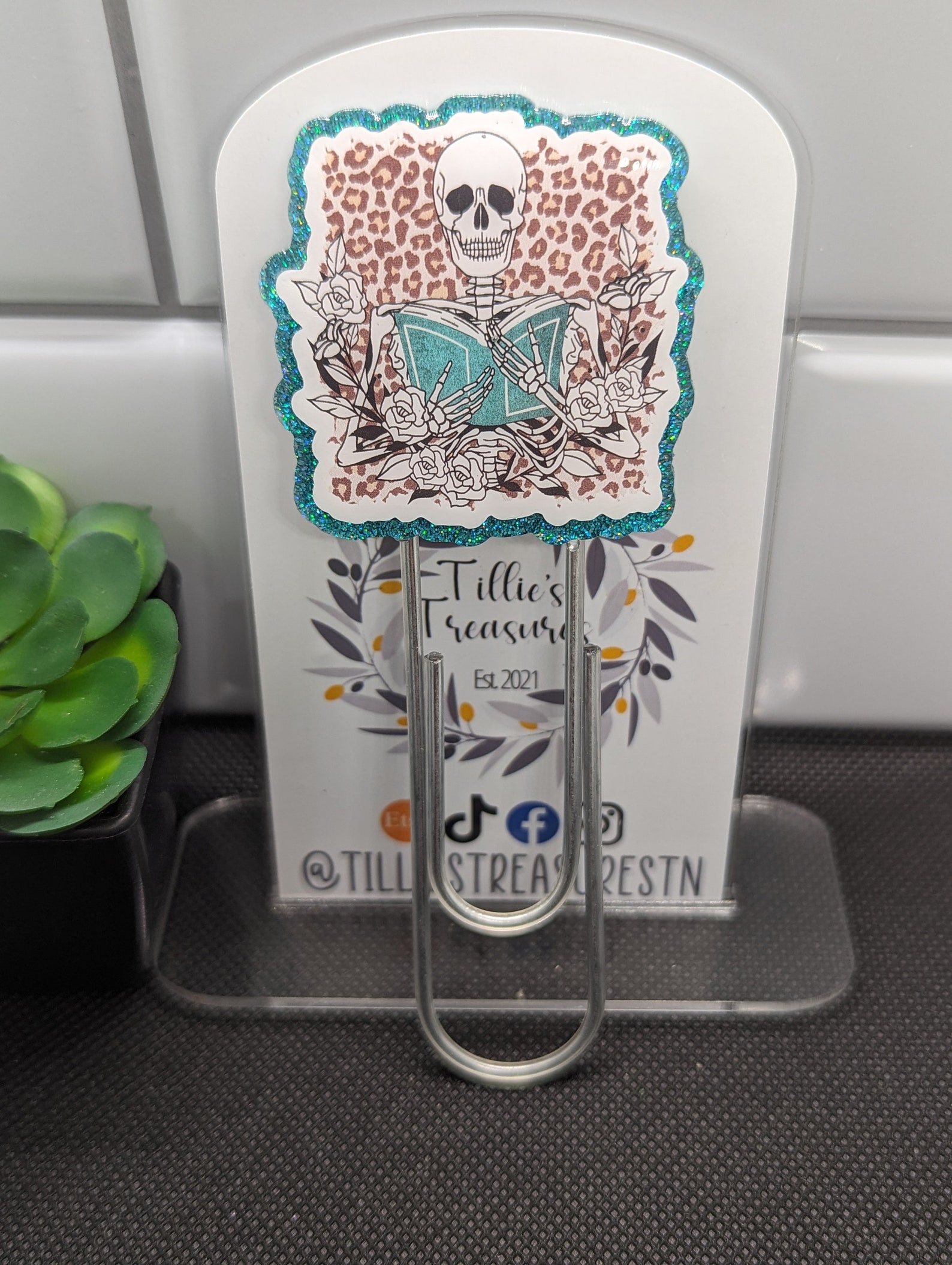 Jumbo Paperclip Bookmark Skeleton Bookmark Resin Bookmark - Etsy